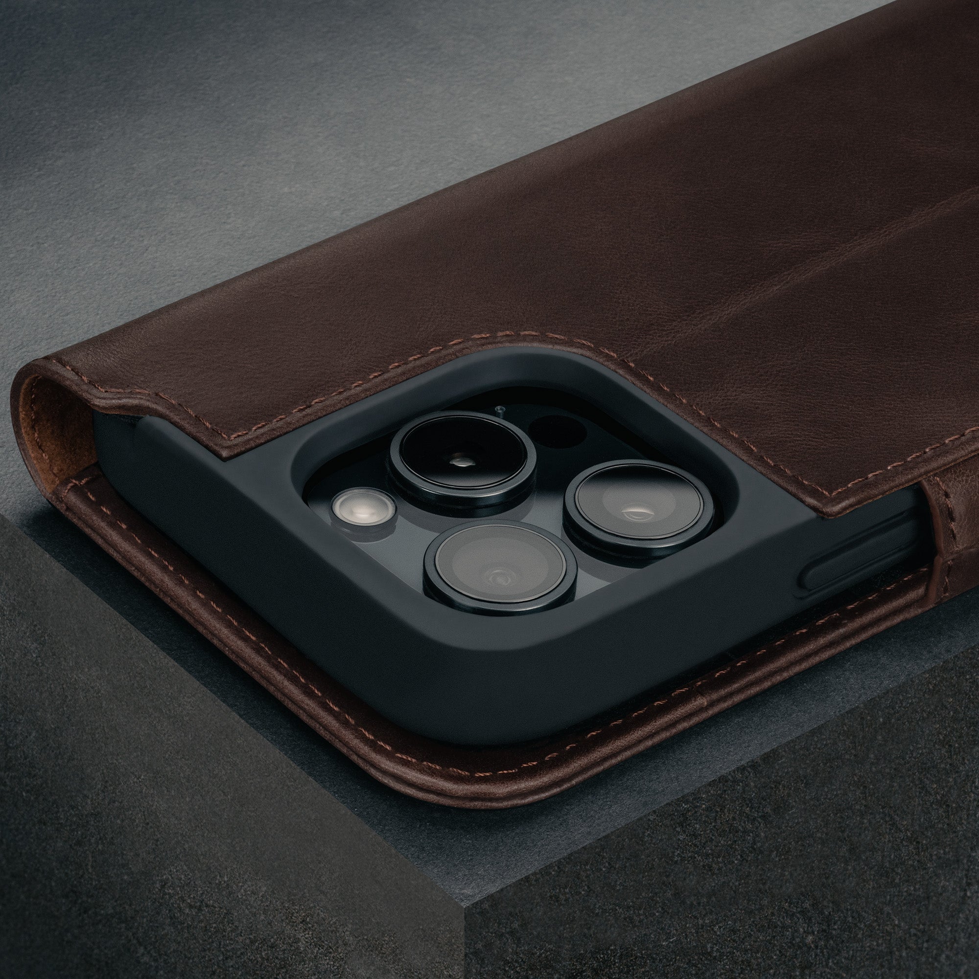 iPhone 16 Pro Max Leather Wallet Case (MagSafe Charging) – TORRO