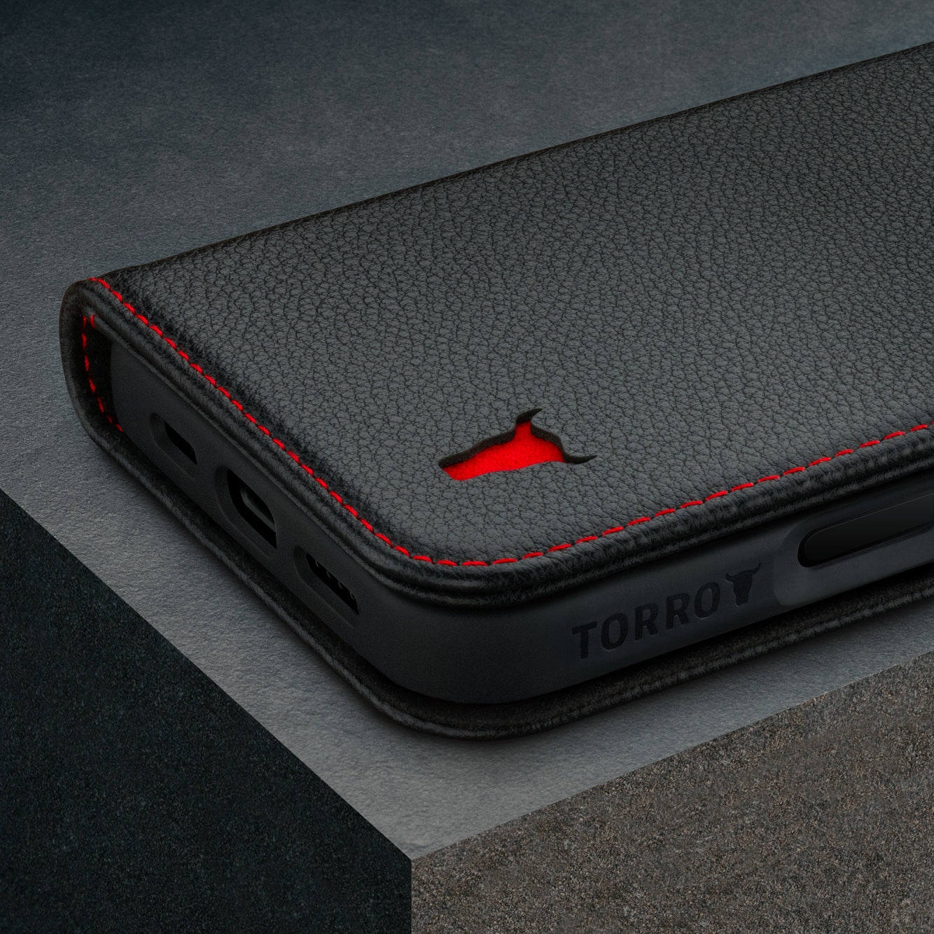 iPhone 16 Pro Leather Wallet Case (MagSafe Charging) – TORRO