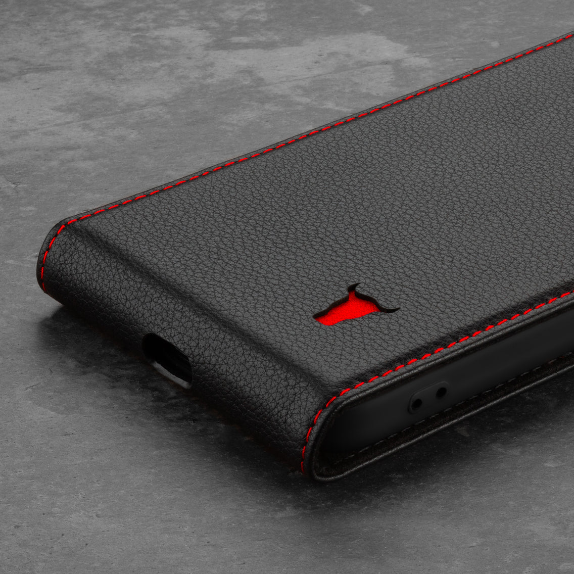 Apple iPhone 12 / iPhone 12 Pro Leather Flip Case | TORRO