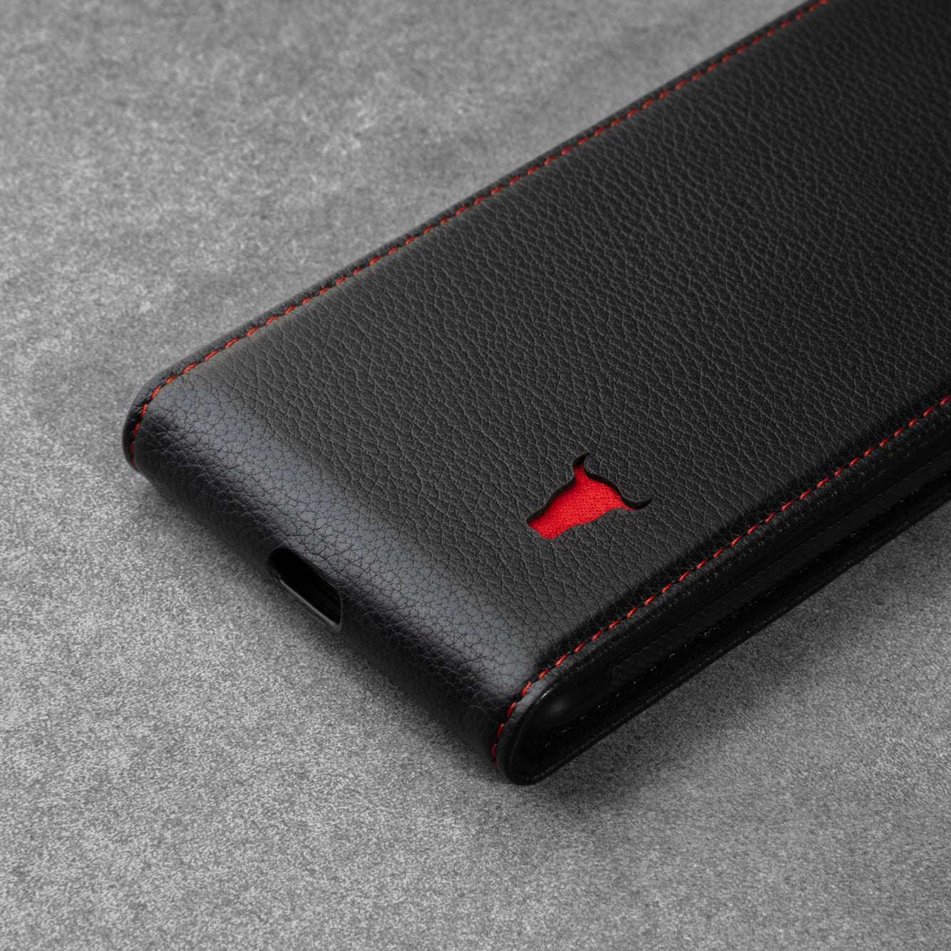 iPhone SE (2022/2020) Leather Flip Case - Compatible with iPhone 8/7 ...